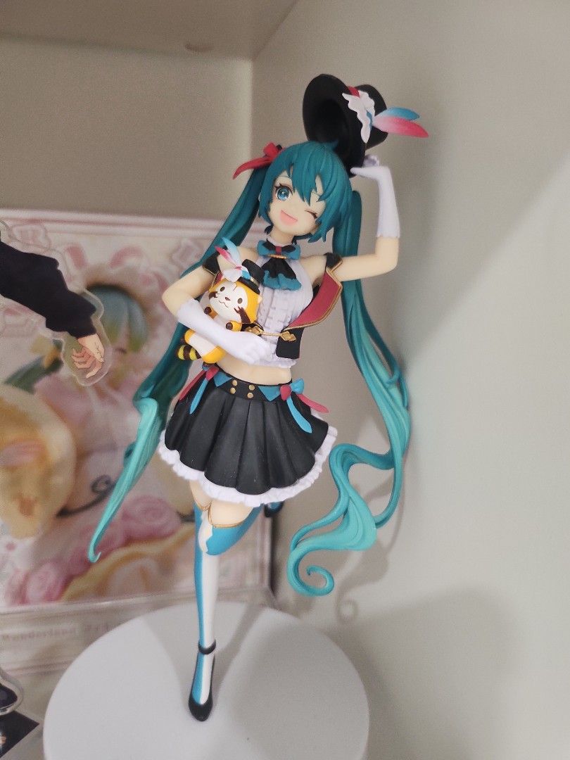 Hatsune miku rascal figure, Hobbies & Toys, Toys & Games on Carousell
