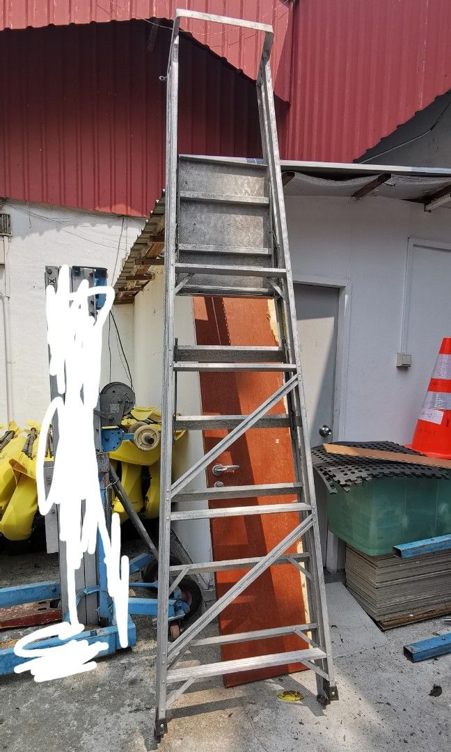 Platform Ladder, Furniture & Home Living, Home Improvement ...