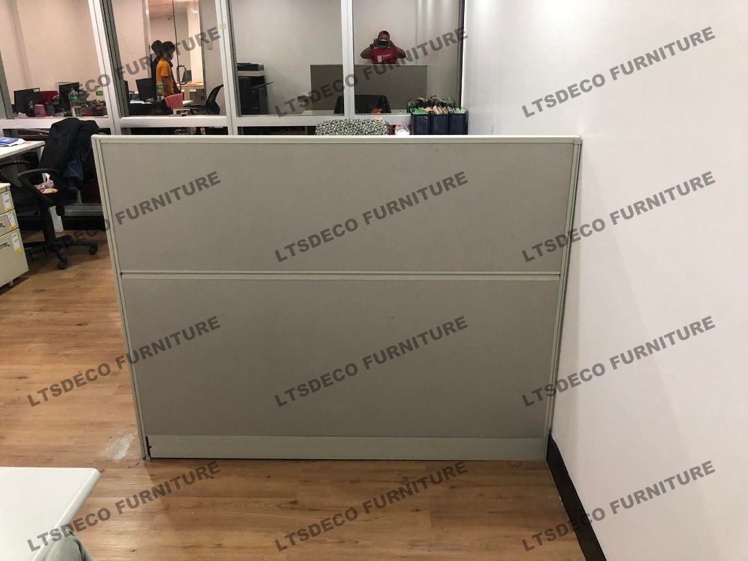 HIGH PANEL TWO-TONE WORKSTATION OFFICE PARTITION AND FURNITURE ...