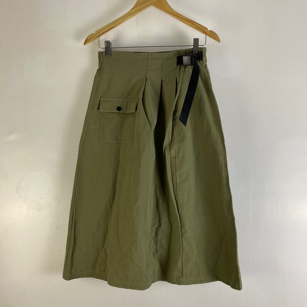 Intique Single Cargo Pocket Skirt, Women's Fashion, Bottoms, Skirts on ...