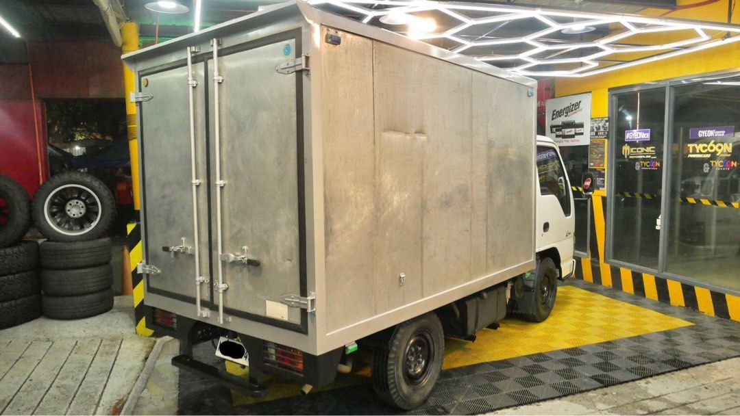 Isuzu NHR Aluminum Van Manual, Cars for Sale, Used Cars on Carousell