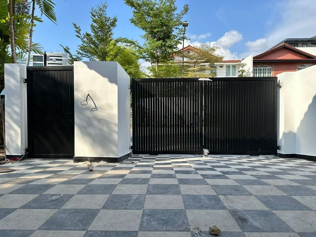 Landed Gate, Furniture & Home Living, Security & Locks, Locks, Doors ...