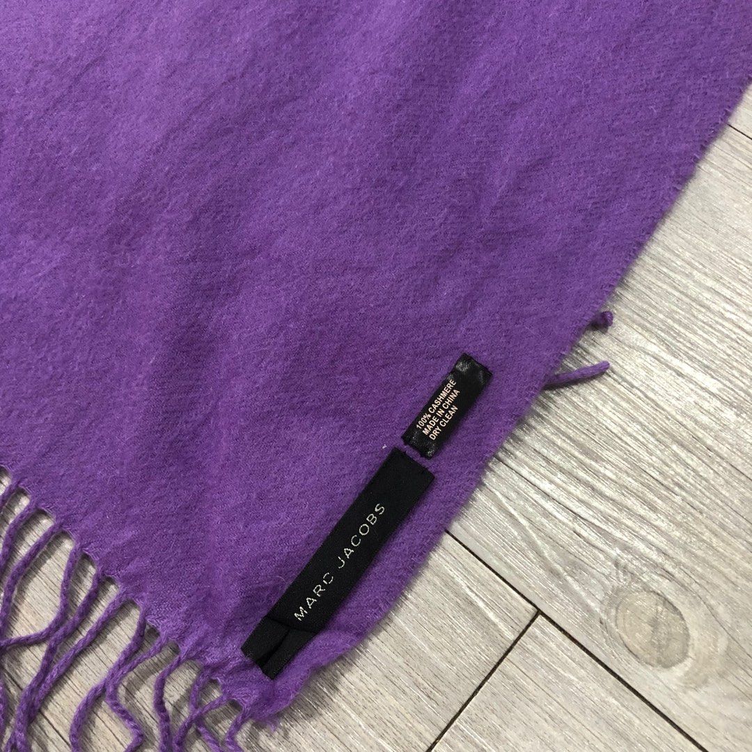 Marc Jacobs Scaft, Women's Fashion, Watches & Accessories, Scarves on ...