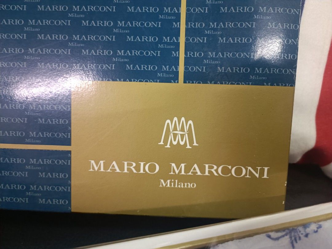 Mario Marconi 毛巾禮盒, 名牌精品, 精品配件在旋轉拍賣