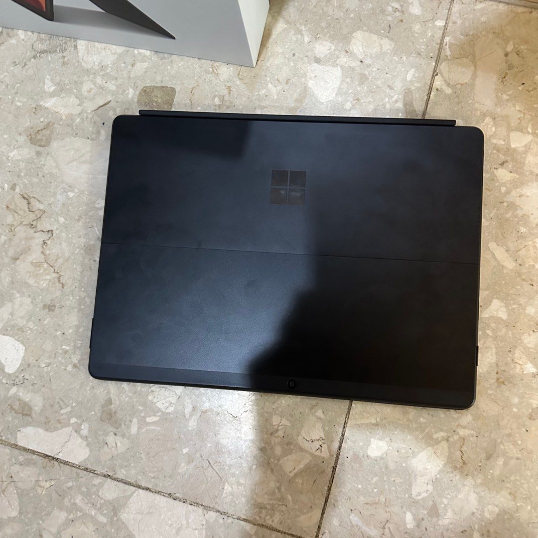 Microsoft Surface Pro X|8-Core Microsoft CPU|128 + 8GB|QHD+ Touchscreen ...