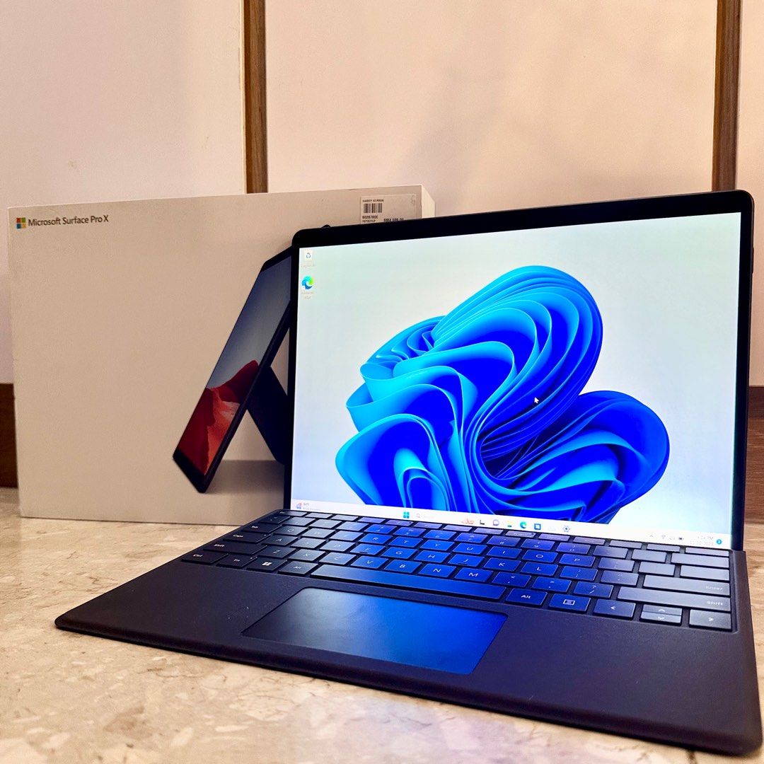 Microsoft Surface Pro X|8-Core Microsoft CPU|128 + 8GB|QHD+ Touchscreen ...