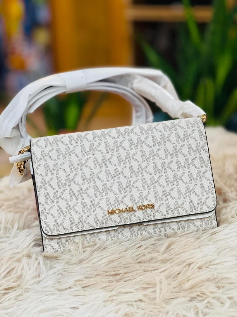 MK Jet Set Medium Wallet on a chain Vanilla, Luxury, Bags & Wallets on ...