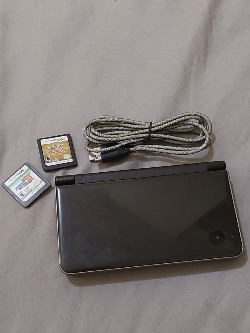 Nintendo DSi XL, Pokemon, Megaman Zero Game Cards, Video Gaming, Video ...