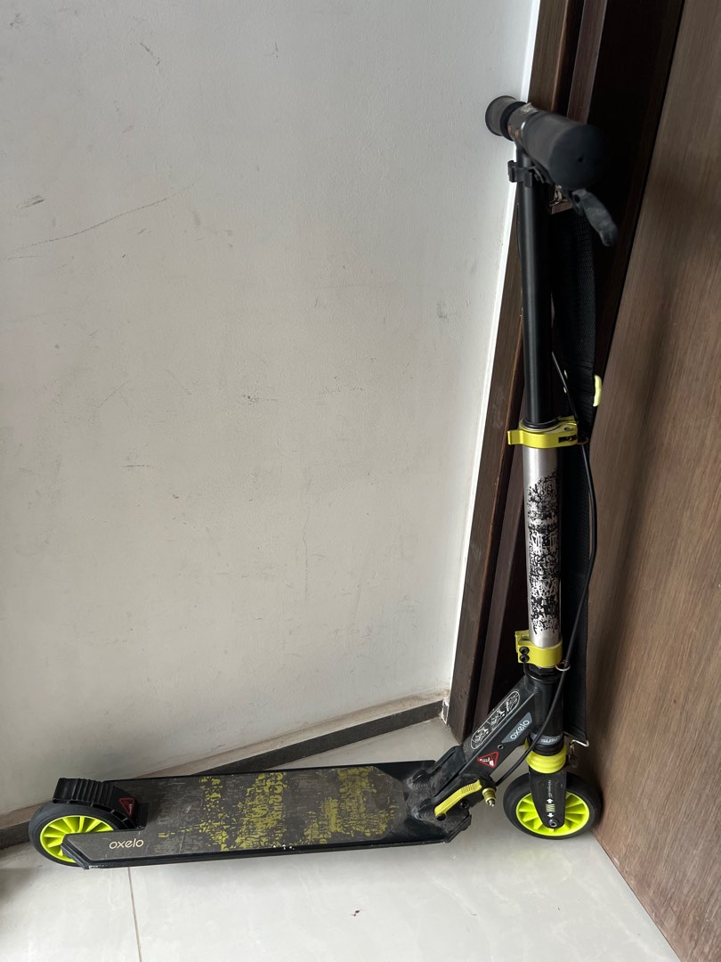 Oxelo scooter, Sports Equipment, Sports & Games, Skates, Rollerblades ...