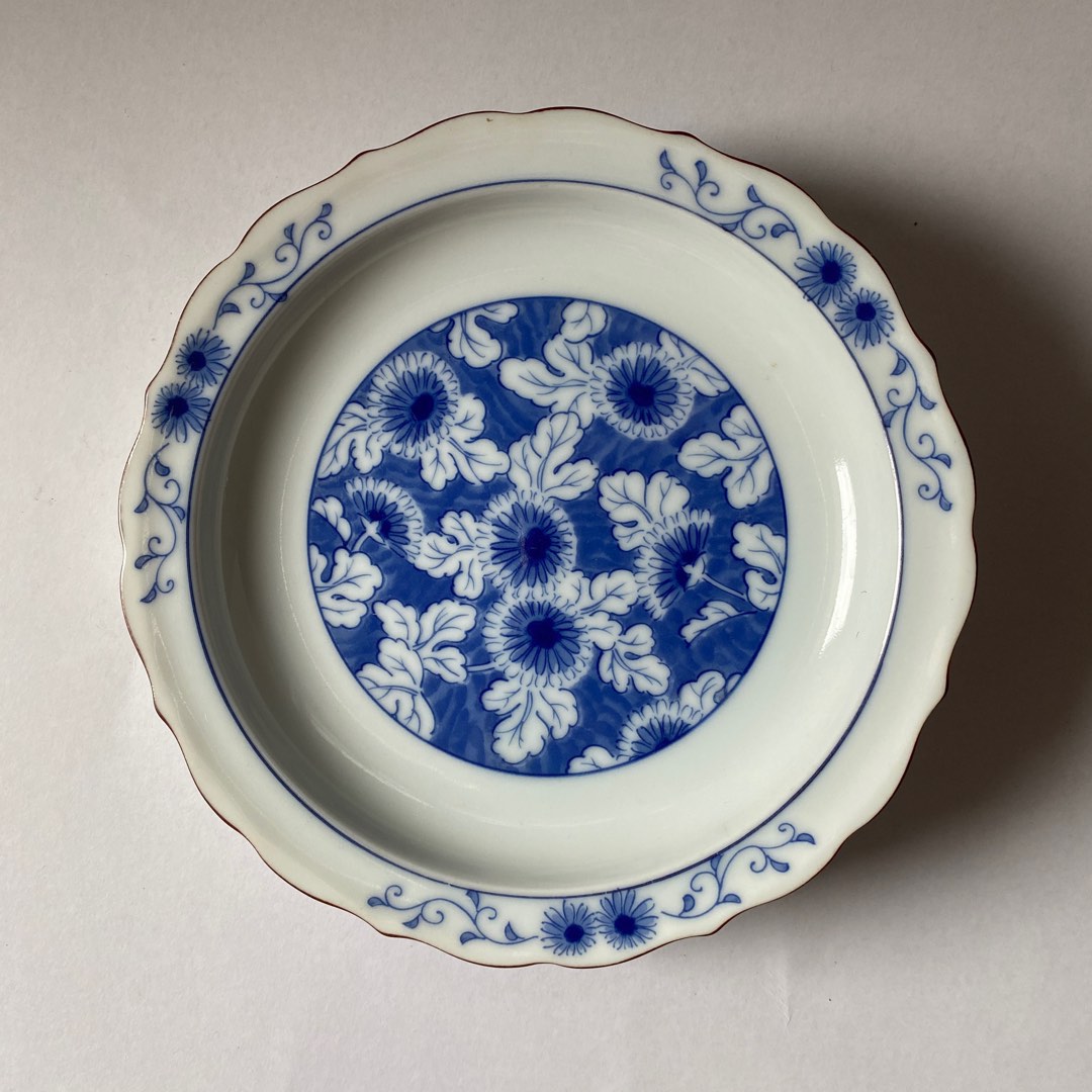 Plate with curvy edge and flowers design, Furniture & Home Living ...