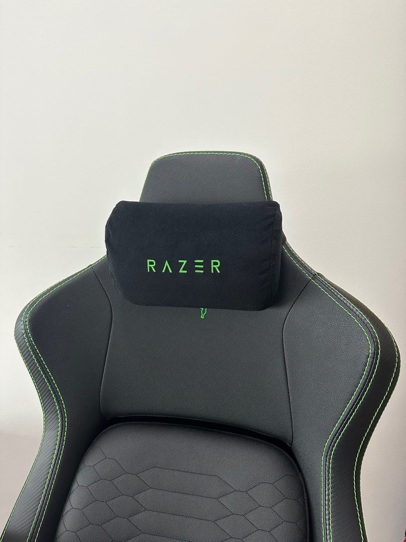 Razer Iskur (Gaming / Office Chair), Furniture & Home Living, Furniture ...