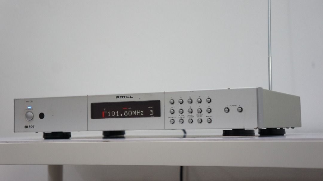 Rotel RT-02 High Grade FM/AM Stereo Tuner, Audio, Other Audio Equipment ...
