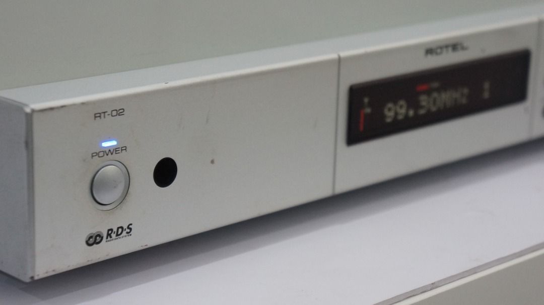 Rotel RT-02 High Grade FM/AM Stereo Tuner, Audio, Other Audio Equipment ...