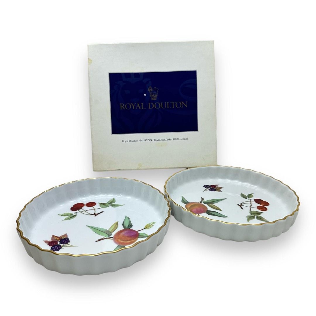 JE-Royal Doulton Royal Worcester Plate White Set Of 2, Furniture & Home ...