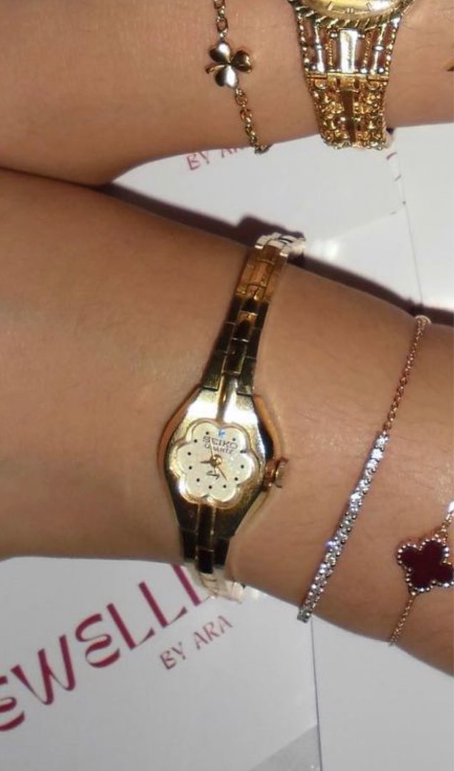 seiko flower face watch vintage, Women's Fashion, Watches & Accessories ...