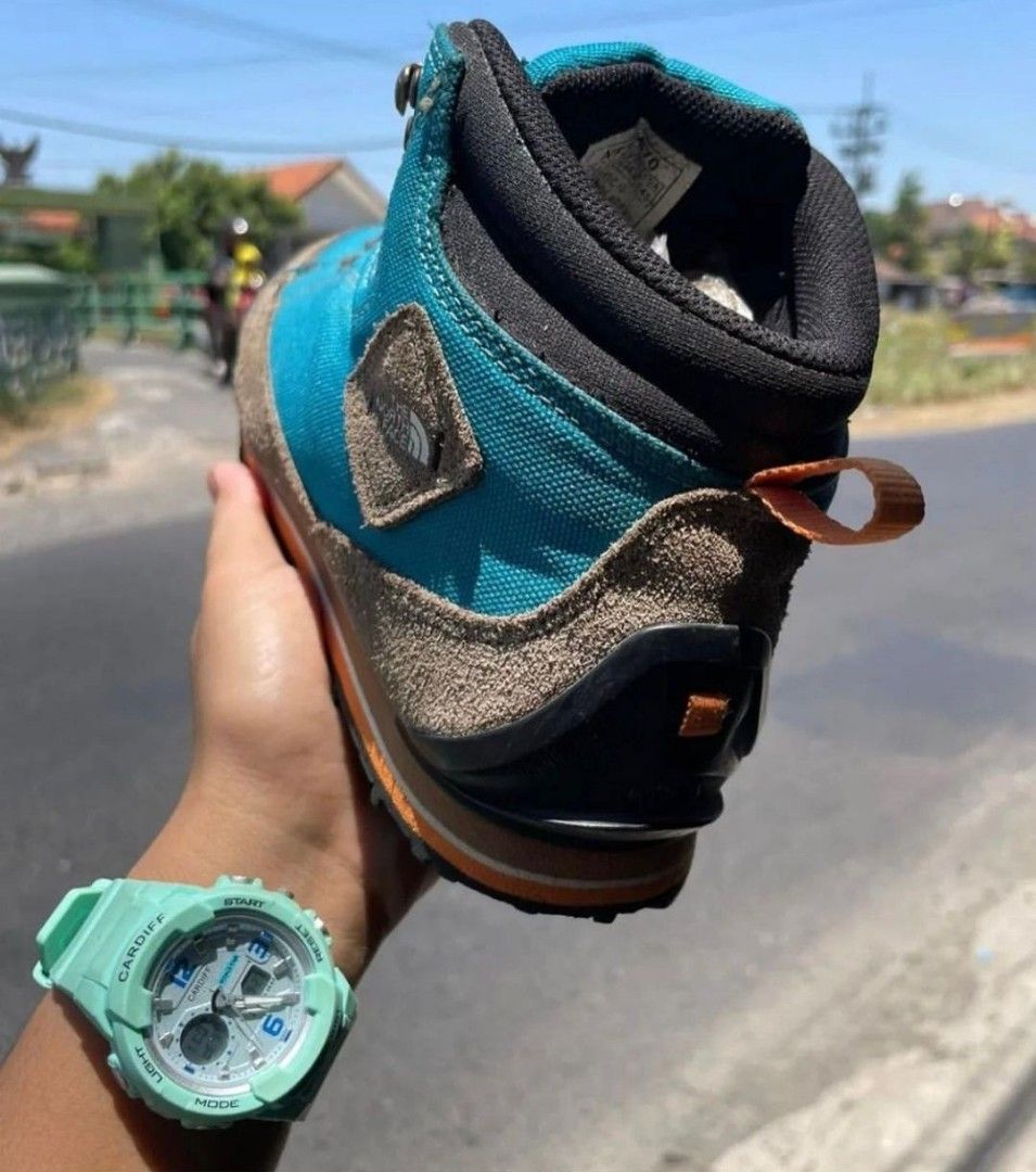 Sepatu Gunung The North Face berkeley, TNF ukuran 38,5 setara 39 insole ...