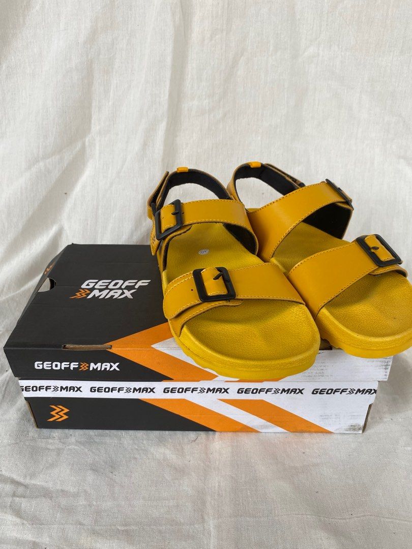 Sepatu Sendal Geoff Max Yellow 40, Fesyen Wanita, Sepatu di Carousell
