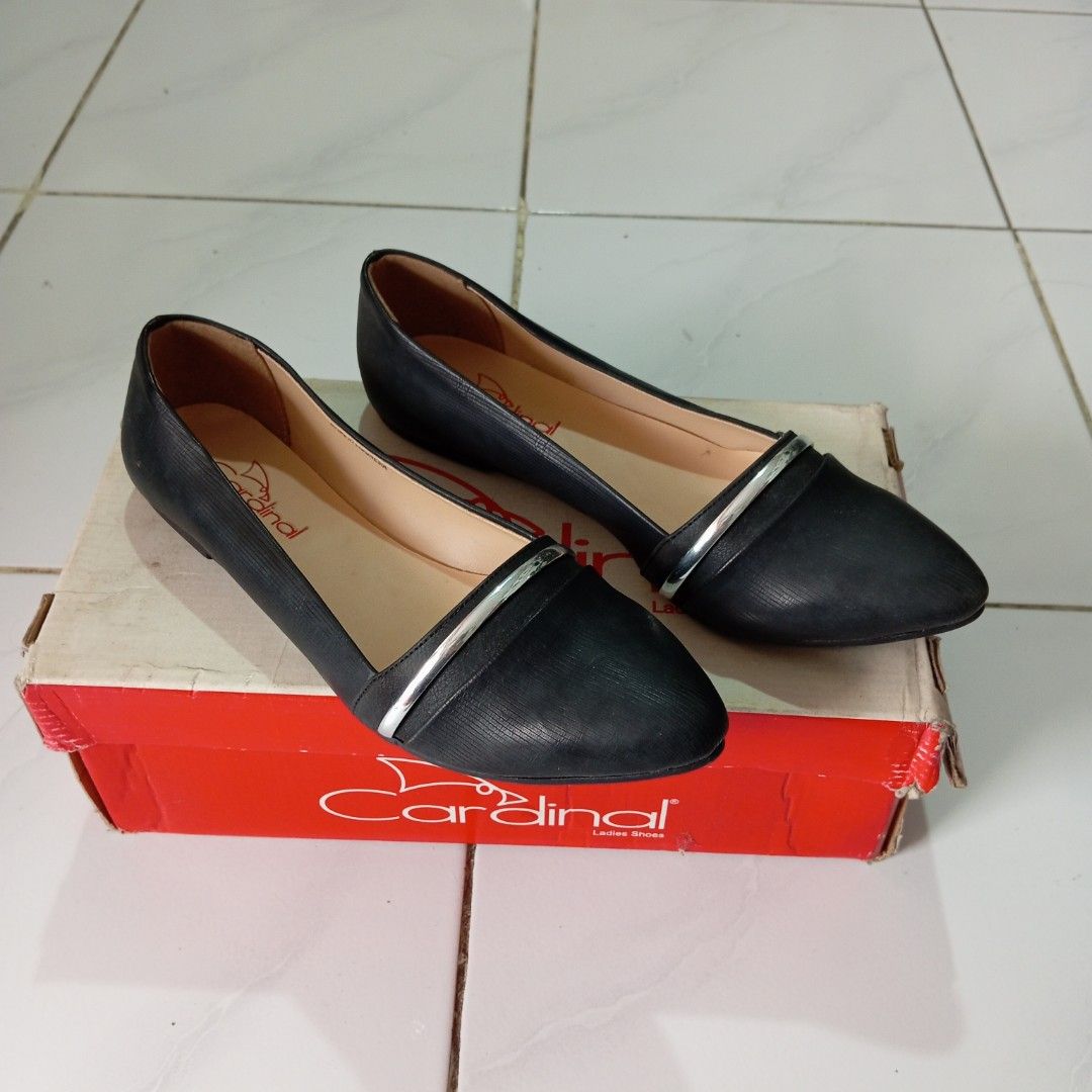 Sepatu Wanita Cardinal, Fesyen Wanita, Sepatu di Carousell