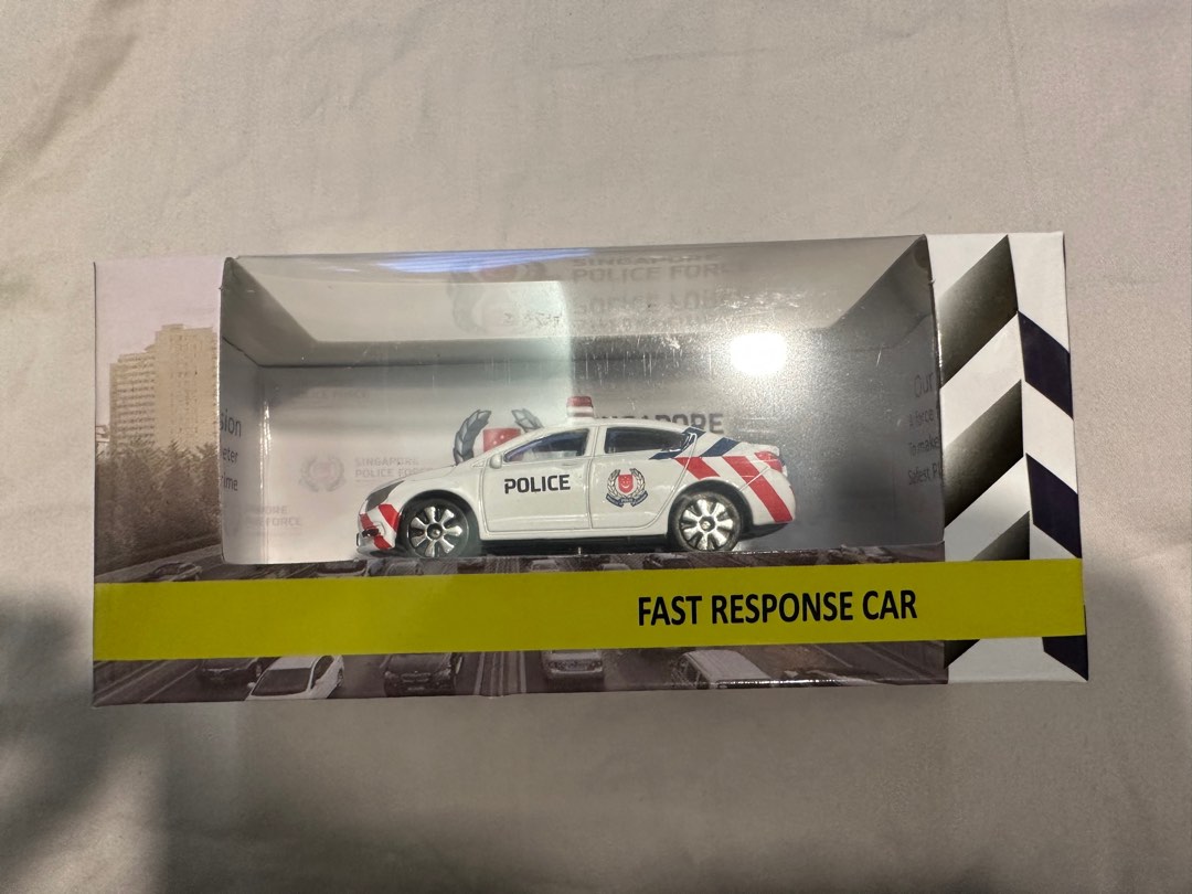 Singapore Police Force Fast Response Car (1:64), Hobbies & Toys, Toys ...