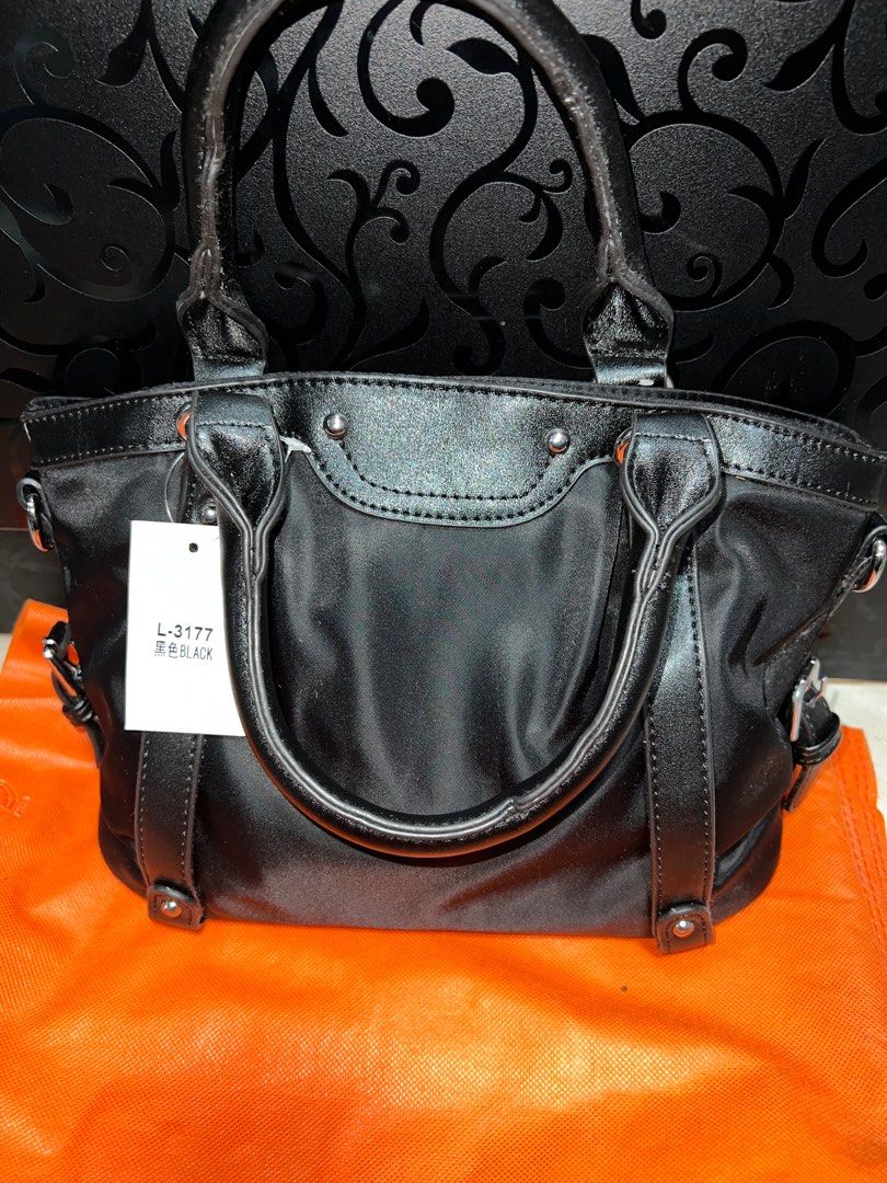 Small Hand Carry Bag, Women's Fashion, Bags & Wallets, Purses & Pouches ...