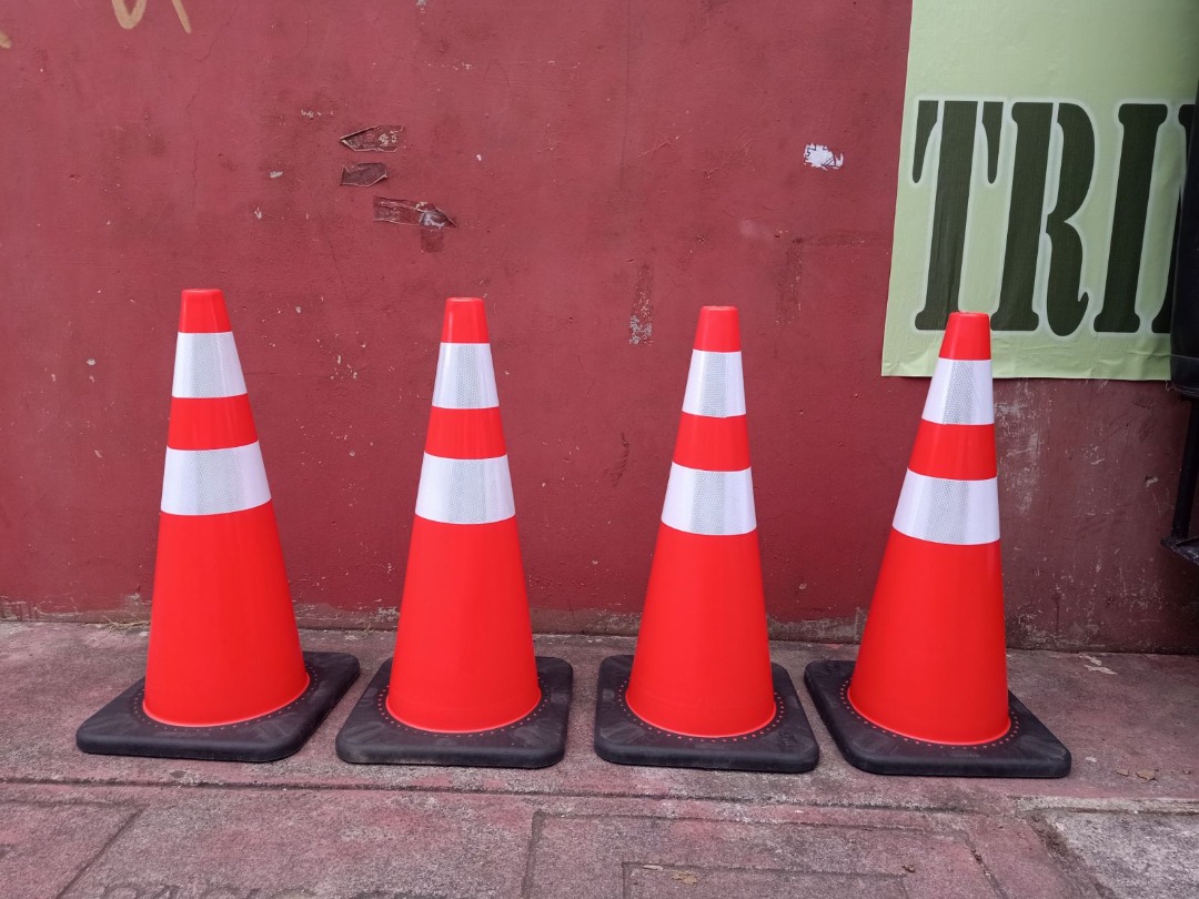 TRAFFIC CONE BLACKBASE, Commercial & Industrial, Construction ...