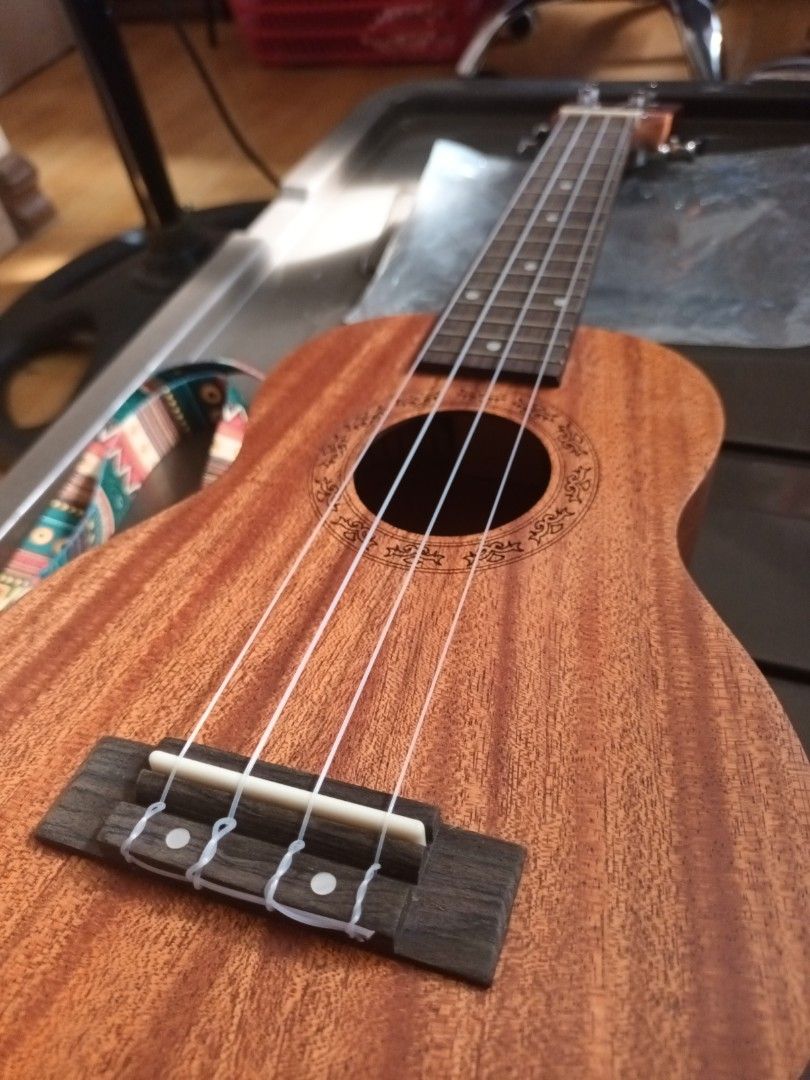 Ukalele, Hobbies & Toys, Music & Media, Musical Instruments on Carousell