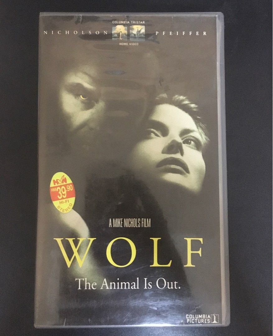 VHS - Wolf (1994) (VHS Tape / Video Tape), Hobbies & Toys, Music & Media, CDs & DVDs on Carousell