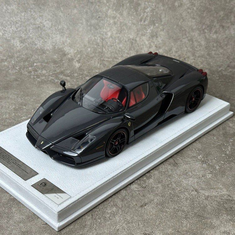 1/18 GAVIN Ferrari Enzo (comes with display case) - Full Carbon, Matt ...