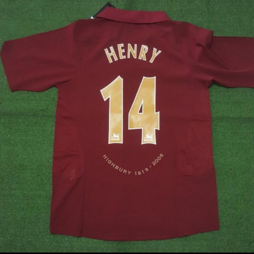 Arsenal vintage maroon jersey 06/07 nameset, Men's Fashion, Activewear ...
