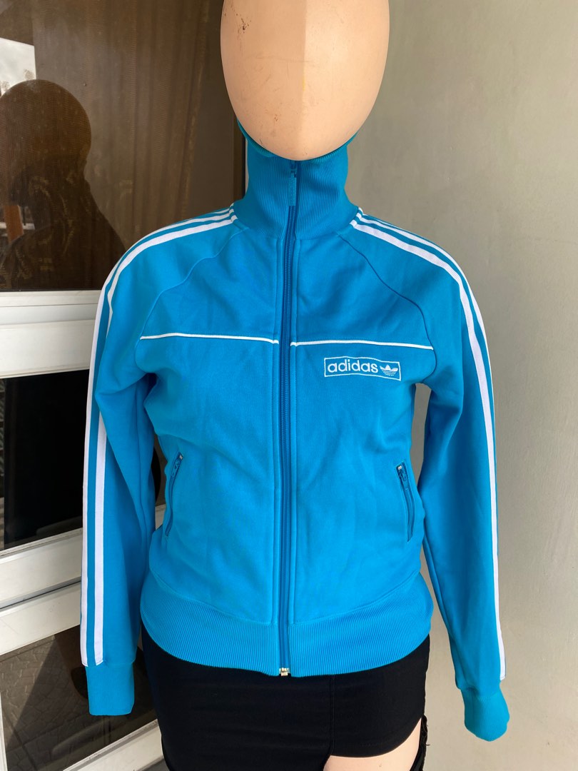 Auth crop adidas Xs-s Complete tags 580, Women's Fashion, Coats ...