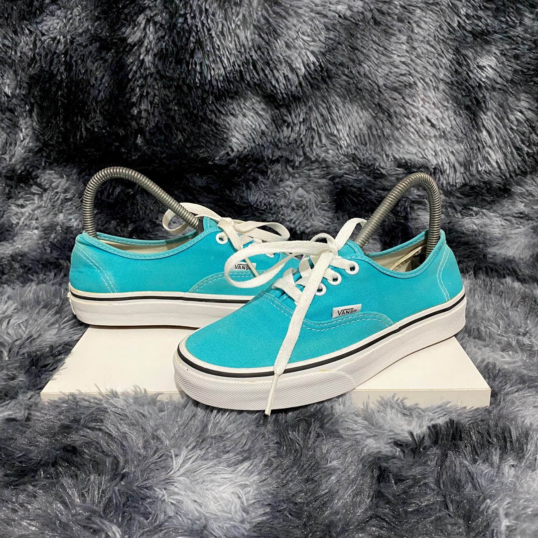 Auth Vans Authentic, Women's Fashion, Footwear, Sneakers on Carousell
