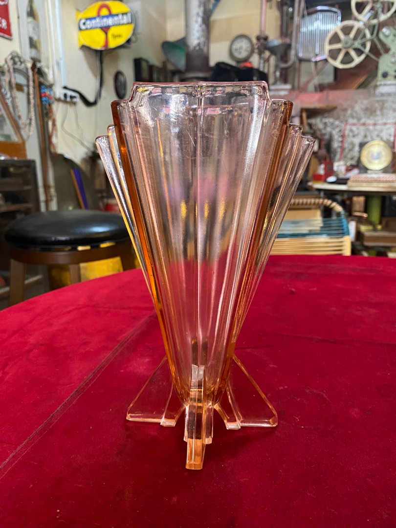 Beautiful 1920s Art Deco Flower Vase., Hobbies & Toys, Collectibles ...