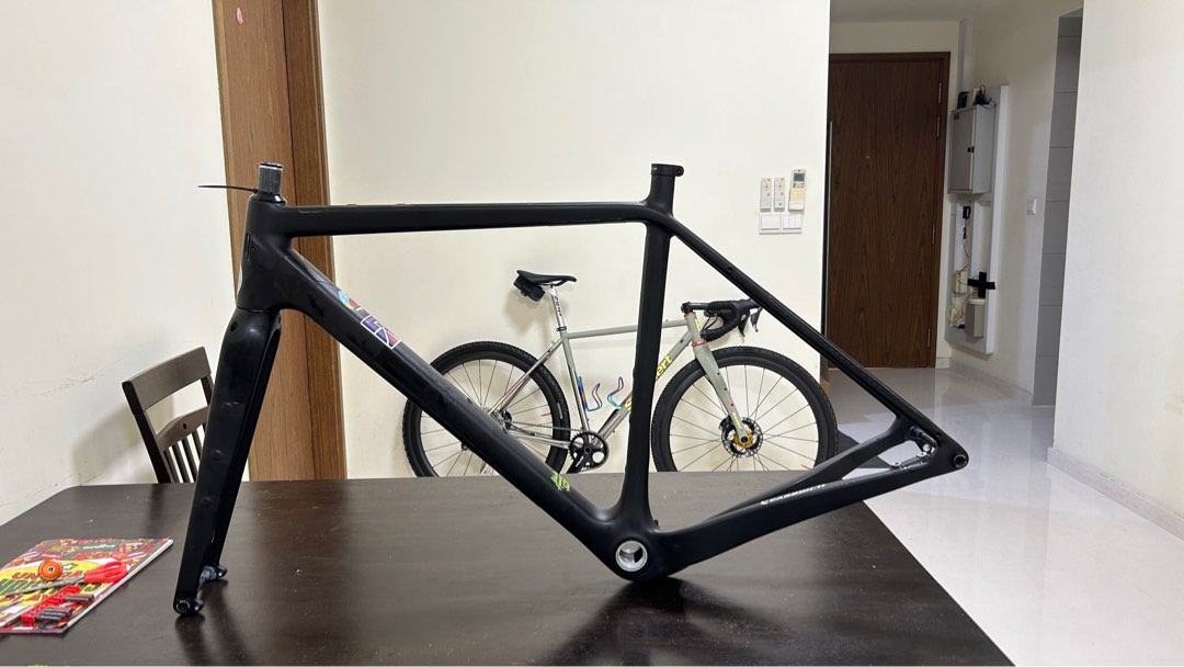 Carbonda CFR696, Sports Equipment, Bicycles & Parts, Bicycles on Carousell