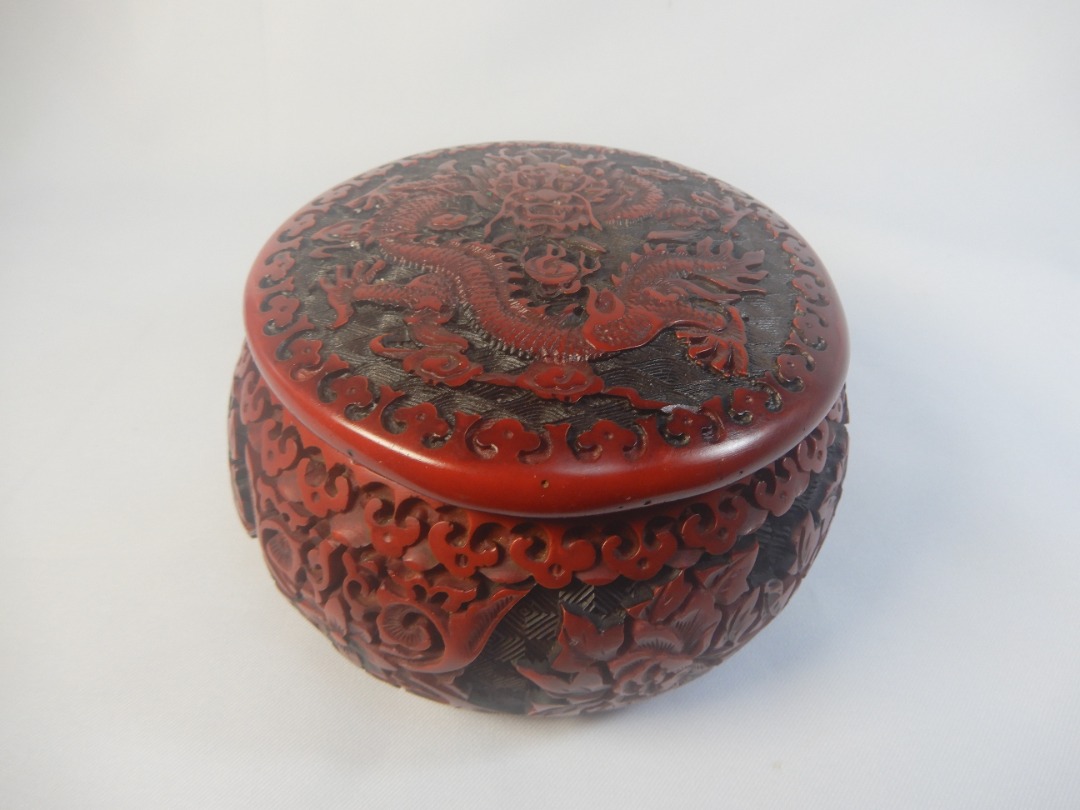 Chinese antique cinnabar laquered covered box with dragon motif circa ...
