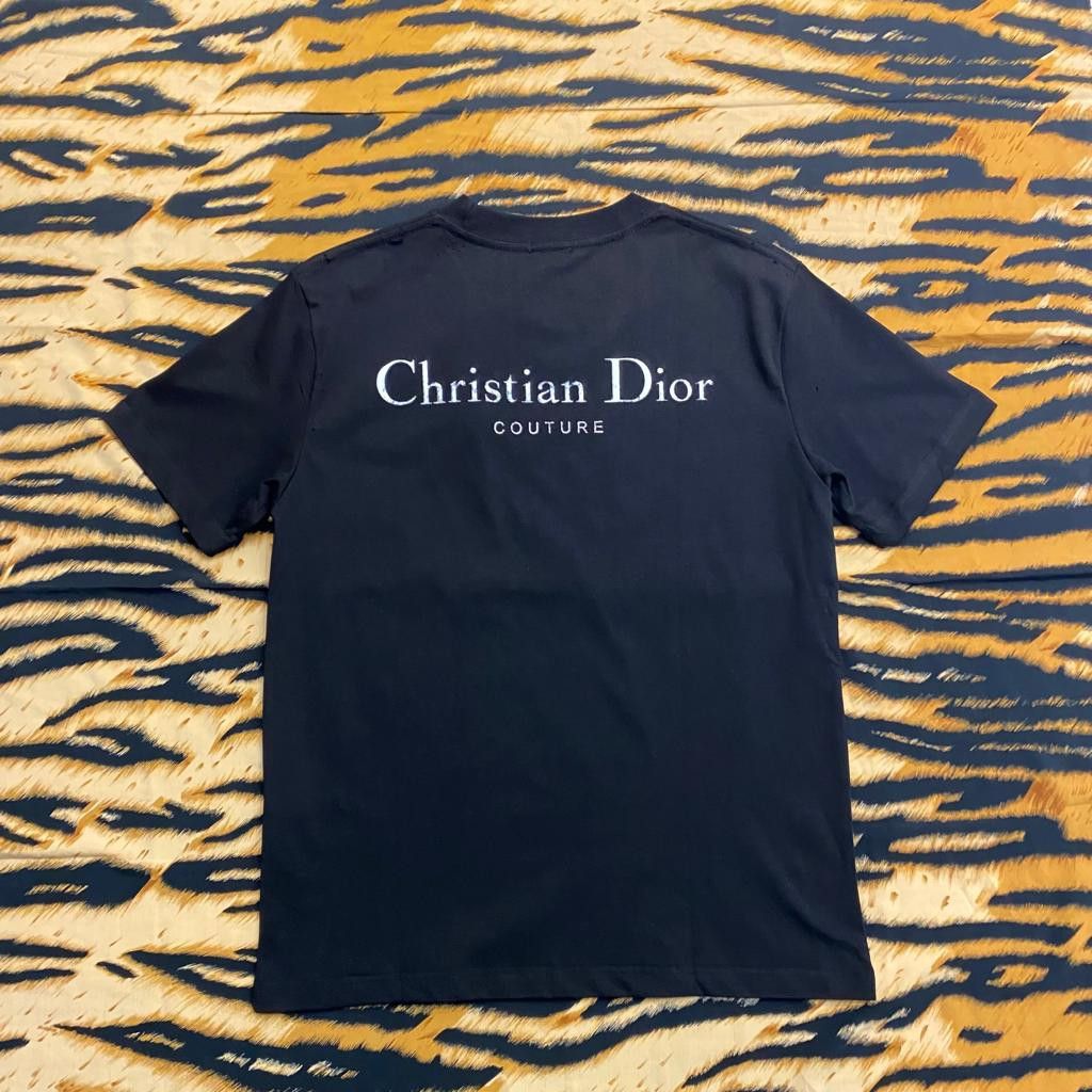 Christian dior tee, Fesyen Pria, Pakaian , Atasan di Carousell