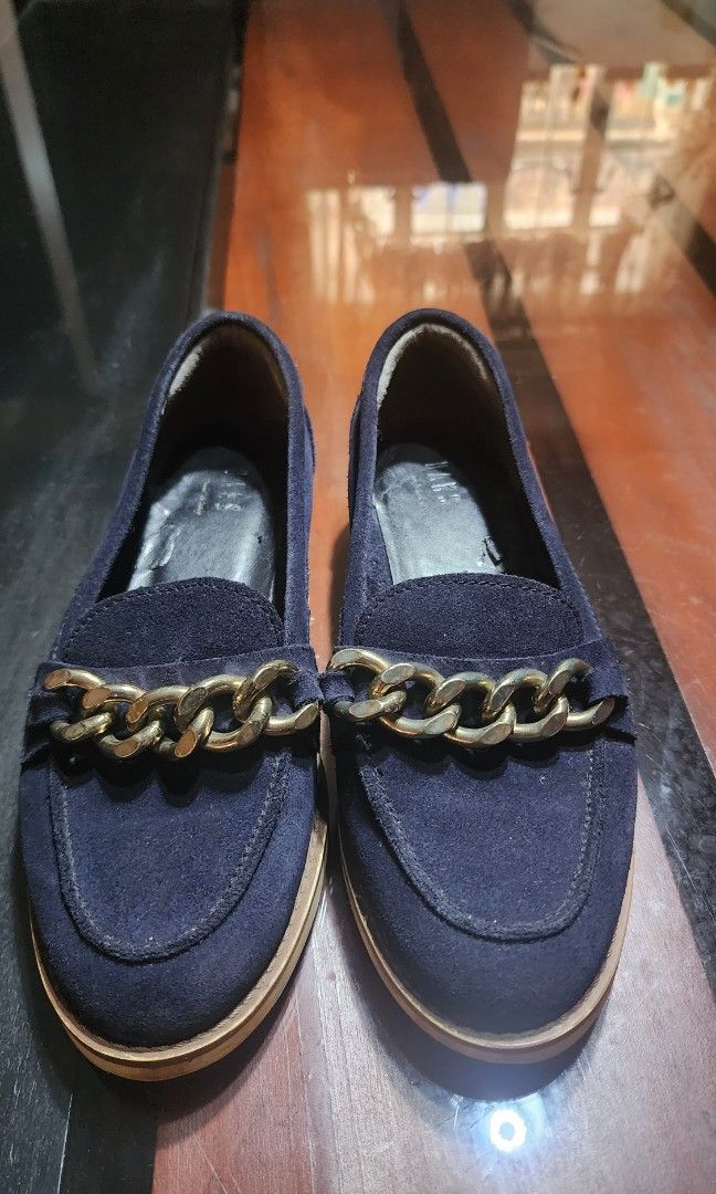 Daks shoes, Women's Fashion, Footwear, Flats & Sandals on Carousell