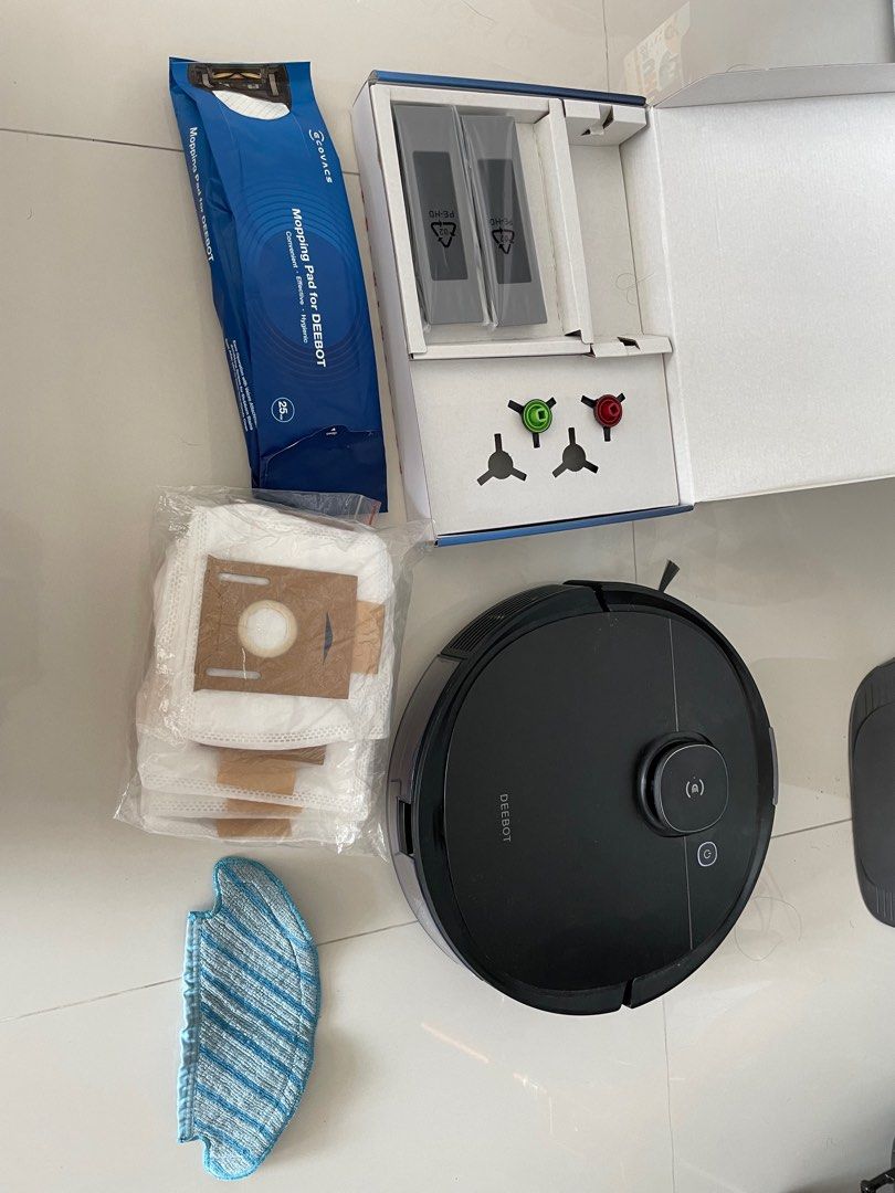 Deebot T8 AIVI with auto empty bin, TV & Home Appliances, Vacuum ...