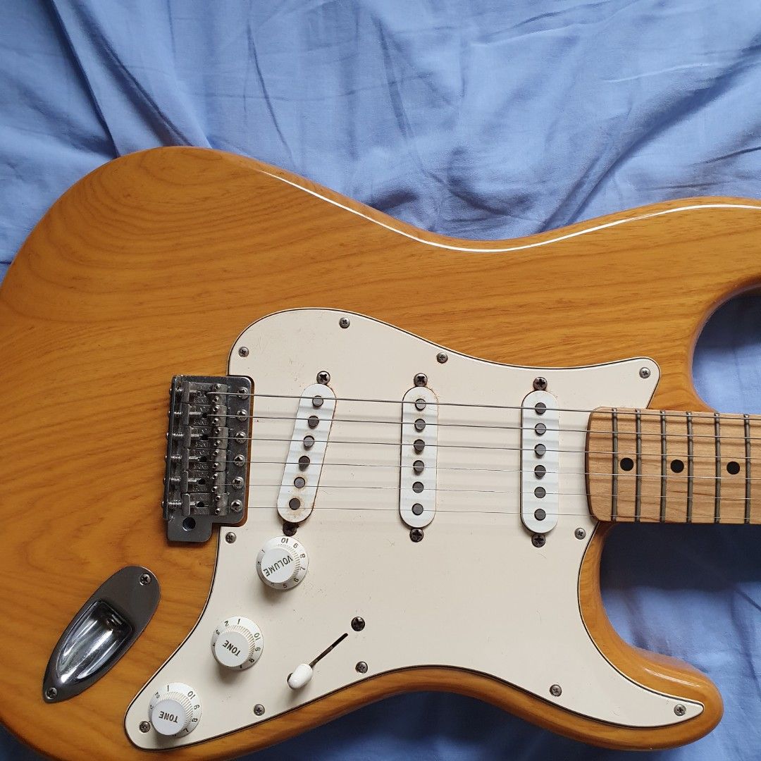 Fender 70s MIM stratocaster, Hobbies & Toys, Music & Media, Musical Instruments on Carousell