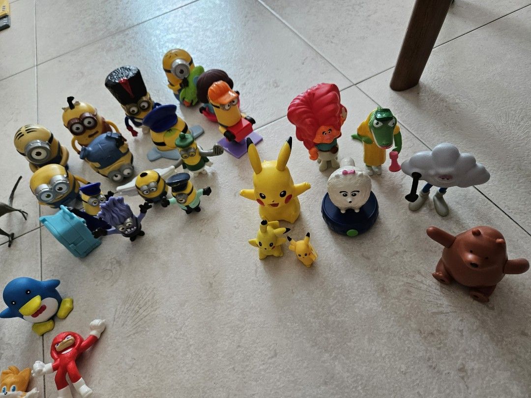 Free Random Toys, Hobbies & Toys, Toys & Games on Carousell