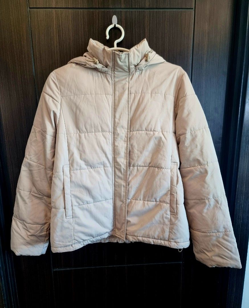 GU PUFFER JACKET WITH DETACHABLE HOOD, Women's Fashion, Coats, Jackets ...