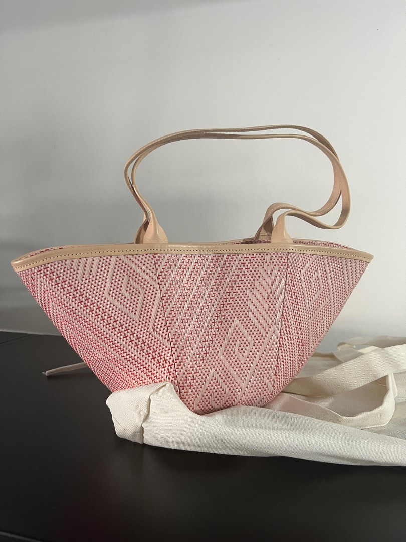 Halohalo small basket bag in pink/red (halohalo bag), Women's Fashion ...