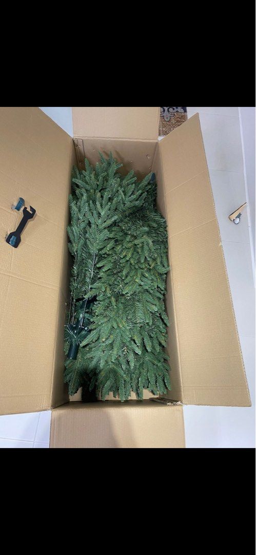 Hyper realistic Christmas tree, Furniture & Home Living, Home Decor ...