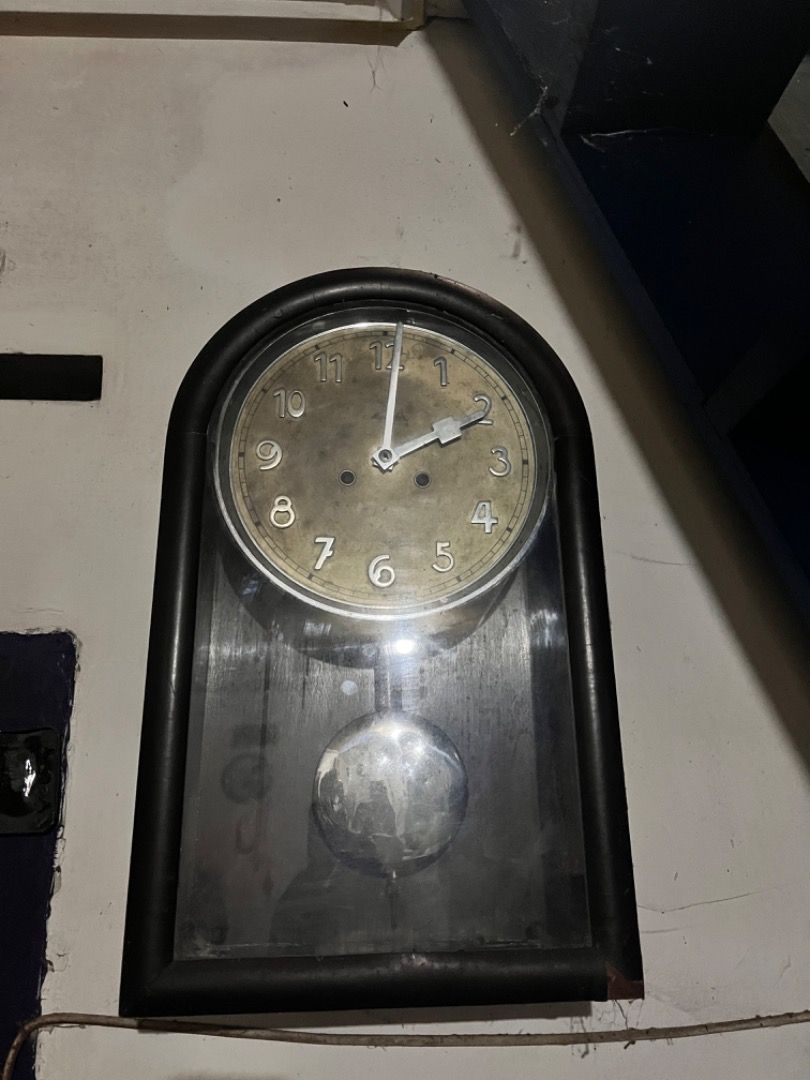 Jam dinding lonceng kuno, Antik, Jam & Perhiasan di Carousell