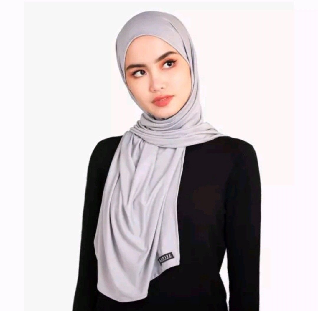 Lafiye - Instant Nay in Light Grey (Pinless Instant hijab/scarf), Women ...