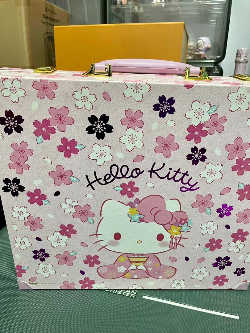 Limited Edition Hello Kitty Mahjong set, Hobbies & Toys, Toys & Games ...