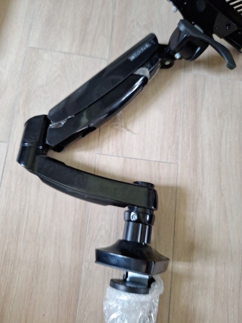 Loctek Fleximounts Monitor Arm with Laptop holder, Computers & Tech ...