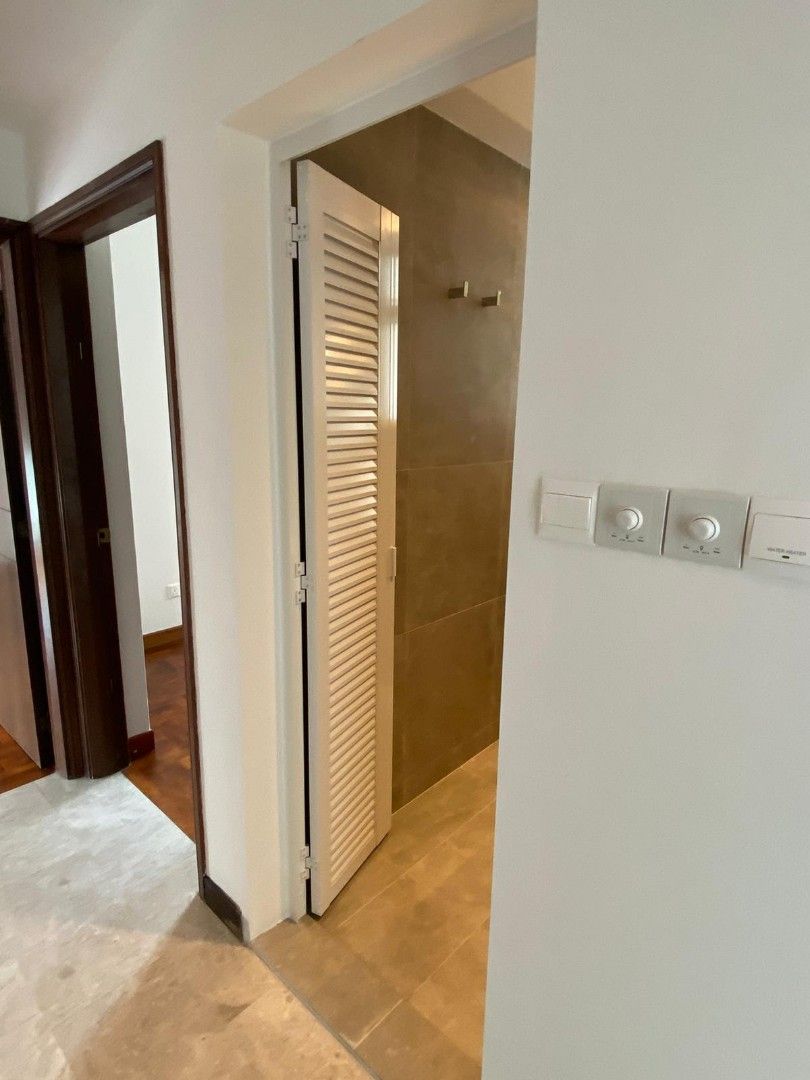 Louvre Slide and Swing bathroom door, Furniture & Home Living, Security ...