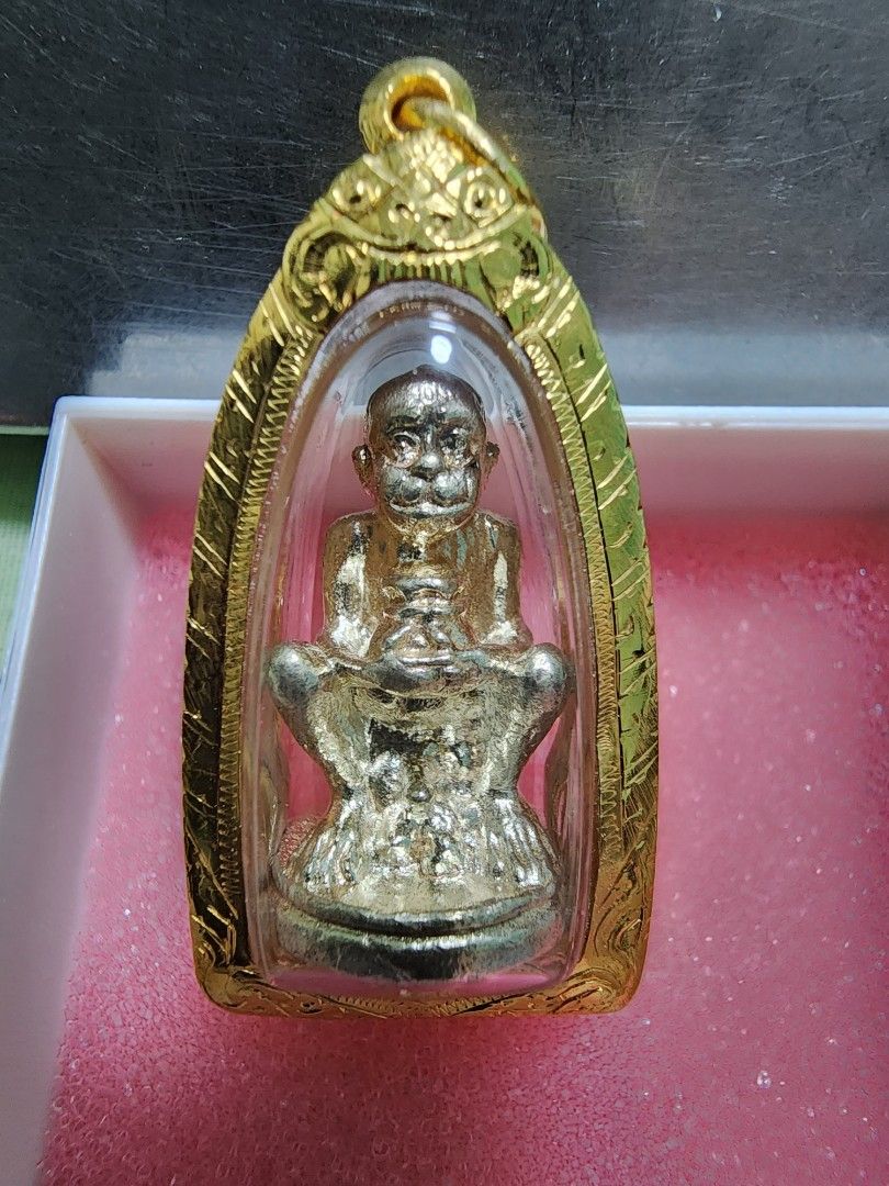 Lp in monkey amulet, Hobbies & Toys, Memorabilia & Collectibles ...