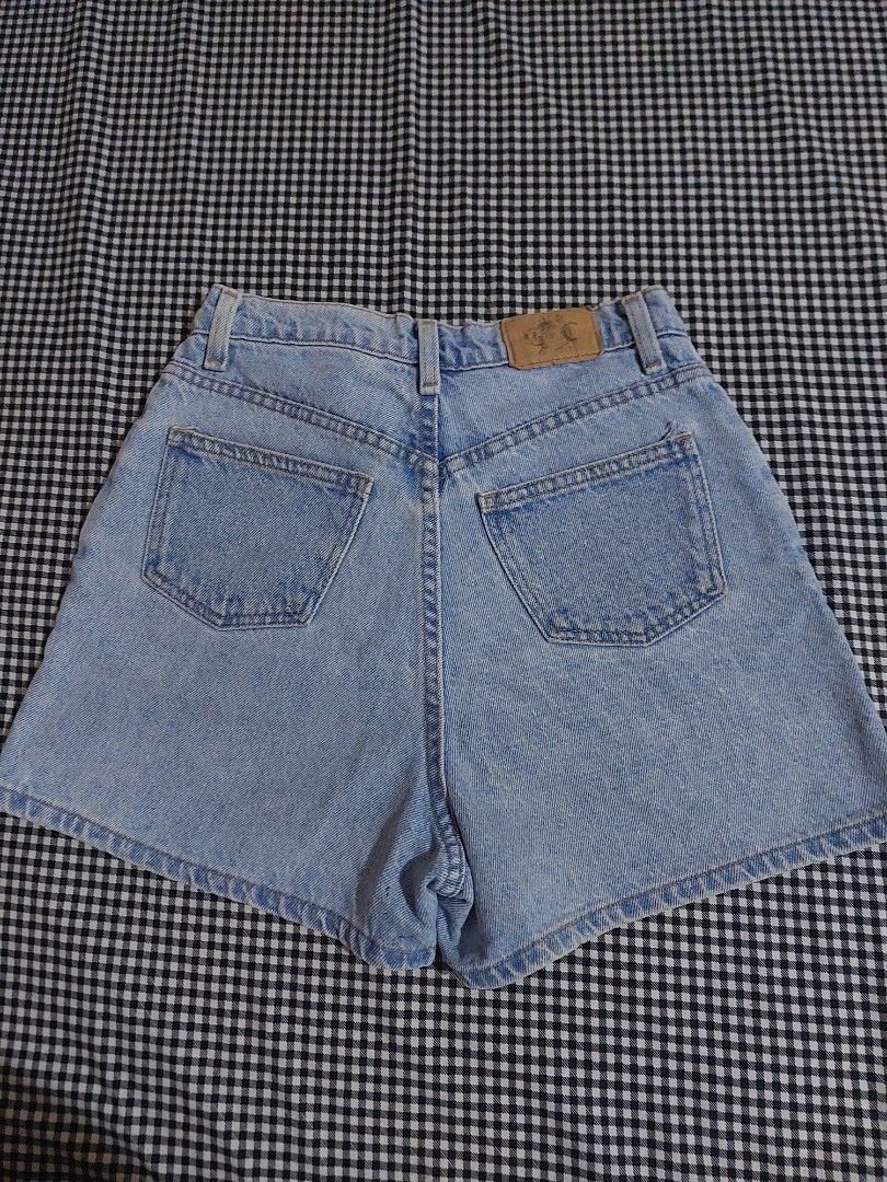 Maong short, Women's Fashion, Bottoms, Shorts on Carousell