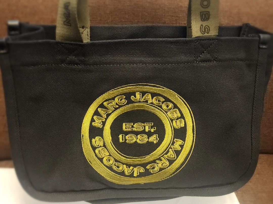 Marc Jacobs Signet Canvas Tote Bag, Women's Fashion, Bags & Wallets ...